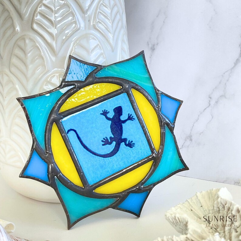 Stained Glass Gecko Mandala – Handmade Coastal Garden Decor - Etsy