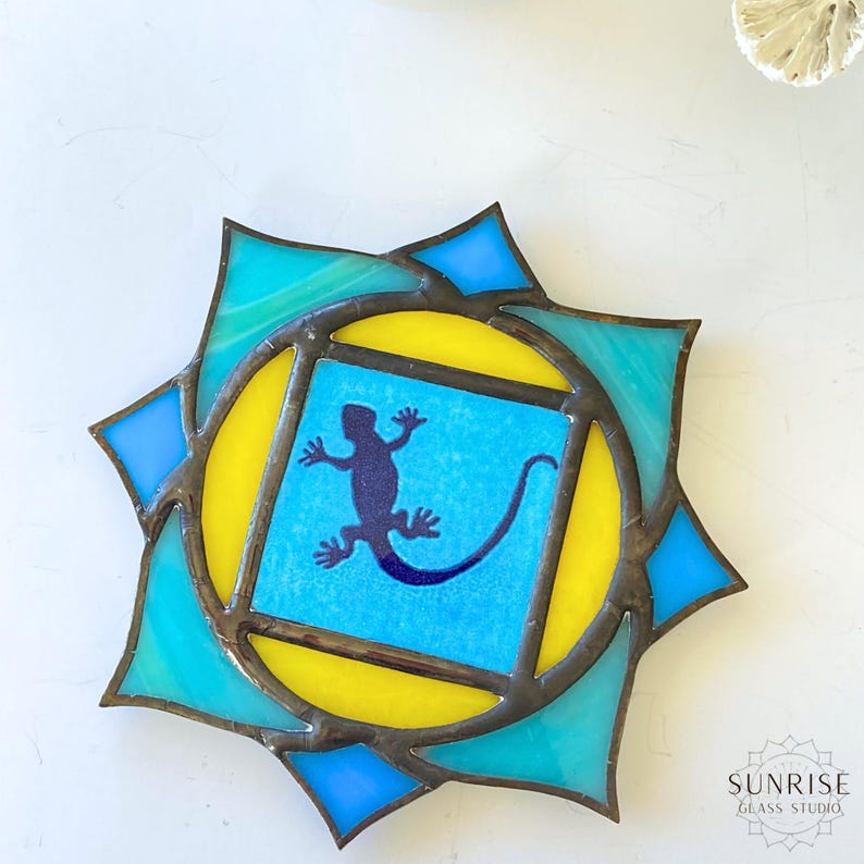 Stained Glass Gecko Mandala – Handmade Coastal Garden Decor - Etsy