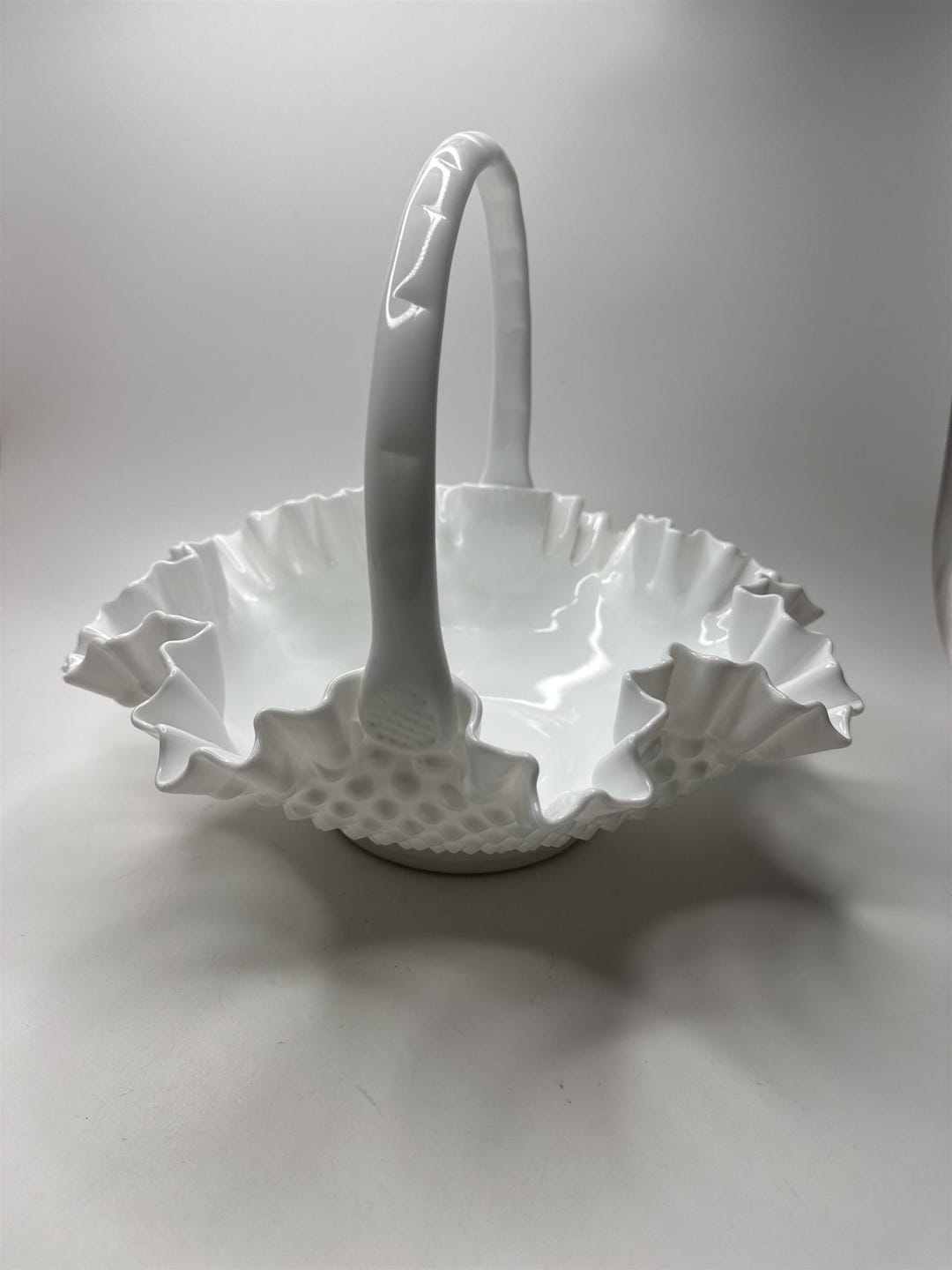 XL Gorgeous Vintage Fenton Large Hobnail Ruffled Milk Glass Basket W ...