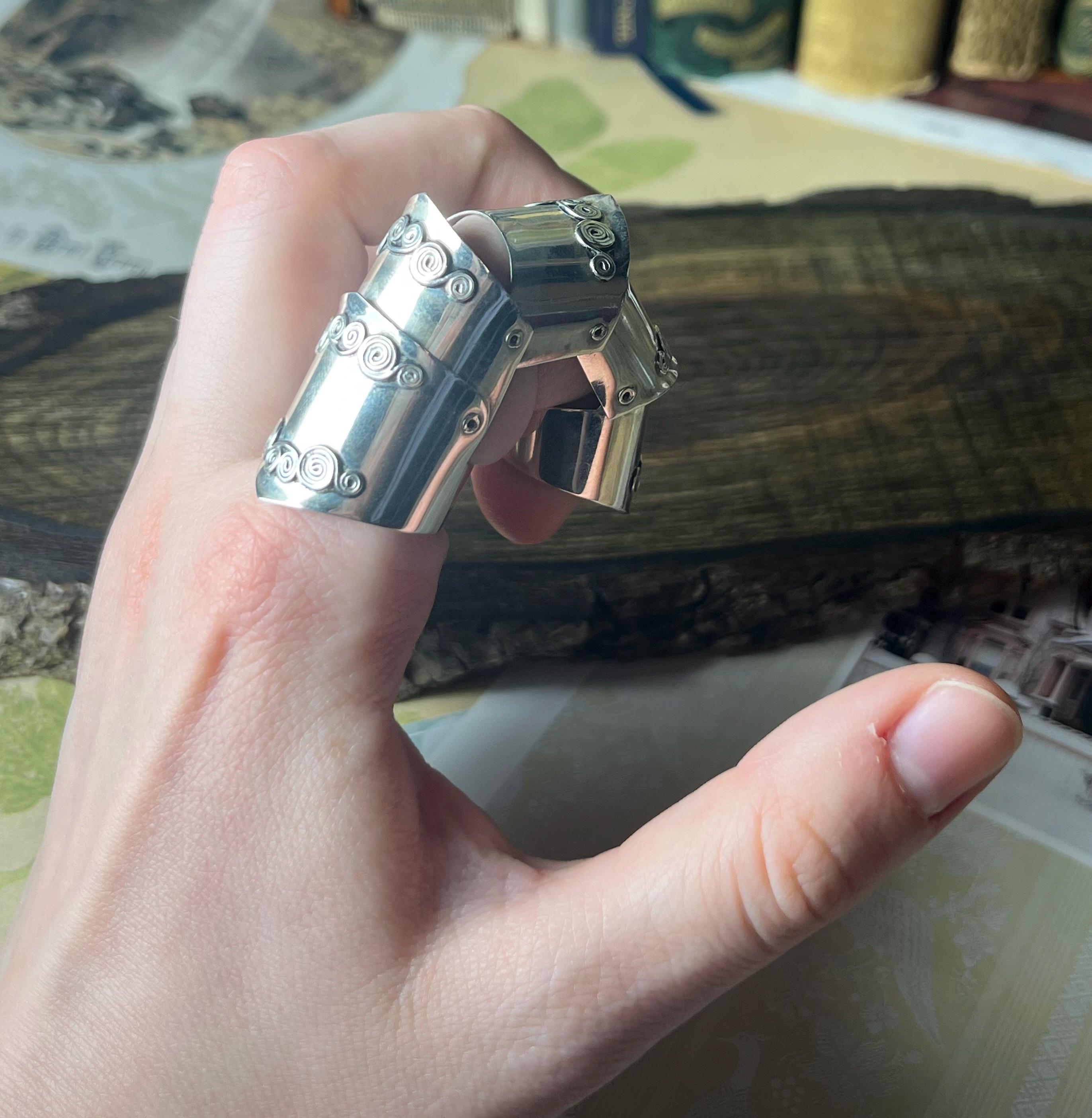 Sterling Silver Articulated Armor Ring V632 - Etsy