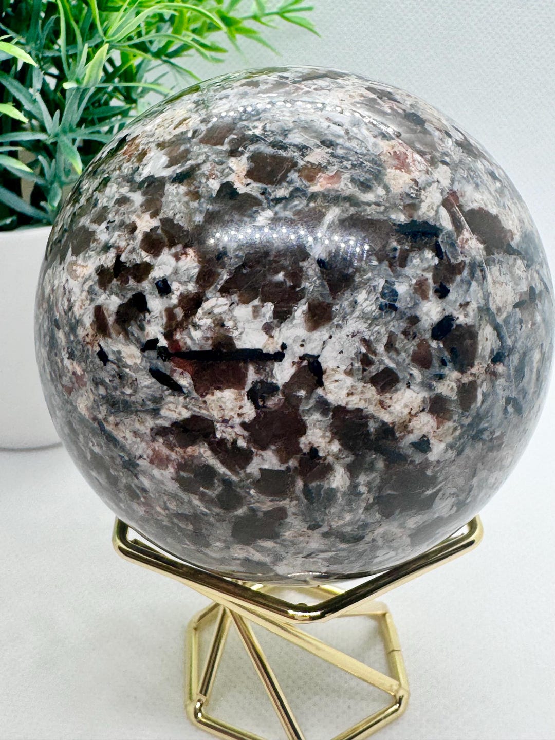 UV Light Reactive Yooperlite Sphere Aprox 3 Diameter Holder Not ...