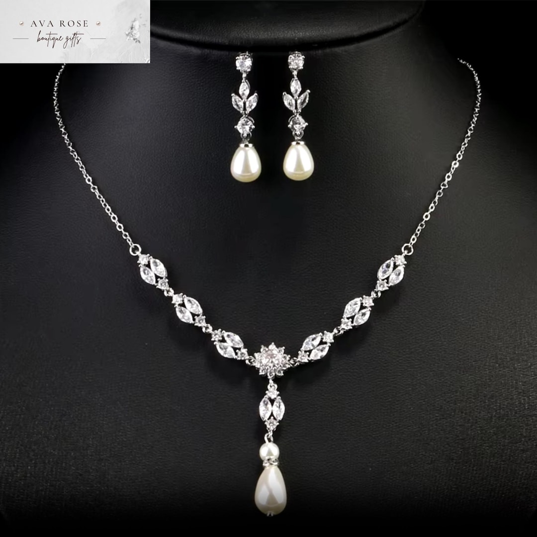 Luxury Bridal Pearl Jewellery Set Earrings and Necklace - Etsy