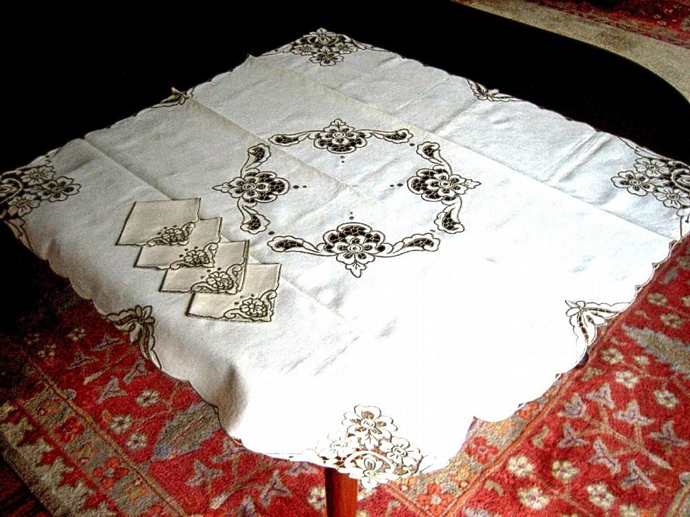Vintage Linen TABLECLOTH Madeira Style Venice ITALY Ecru Deep - Etsy