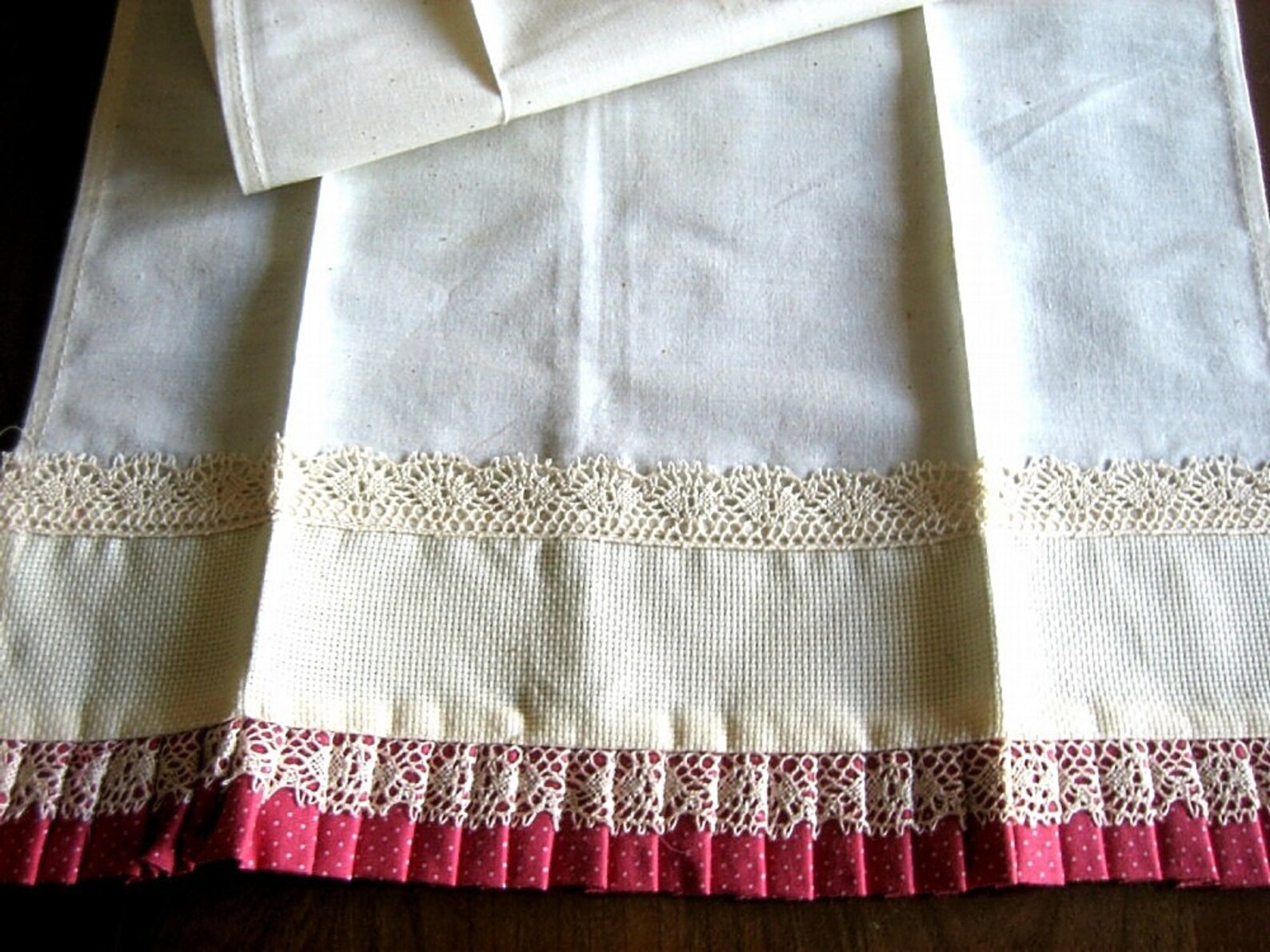 Table Cloth Towels Vintage Runner Kitchen Bath Guest Hand Towel Ruffle ...