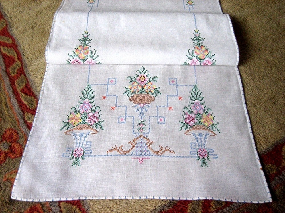 EMBROIDERED RUNNER Table Scarf Vintage Embroidery Colorful - Etsy