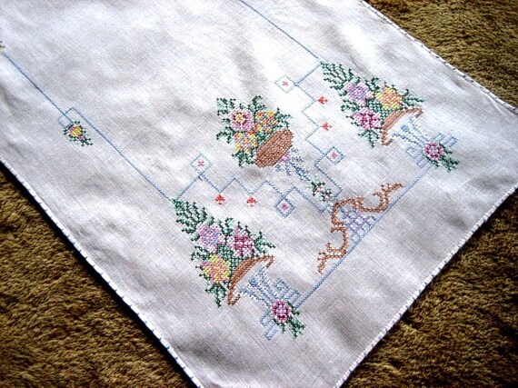 EMBROIDERED RUNNER Table Scarf Vintage Embroidery Colorful - Etsy