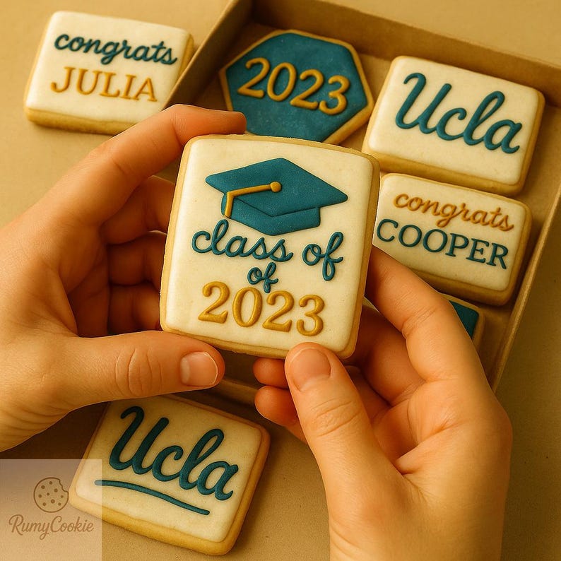 Graduation Cookies Gift Box, Custom Graduation Party Favors, Class of ...