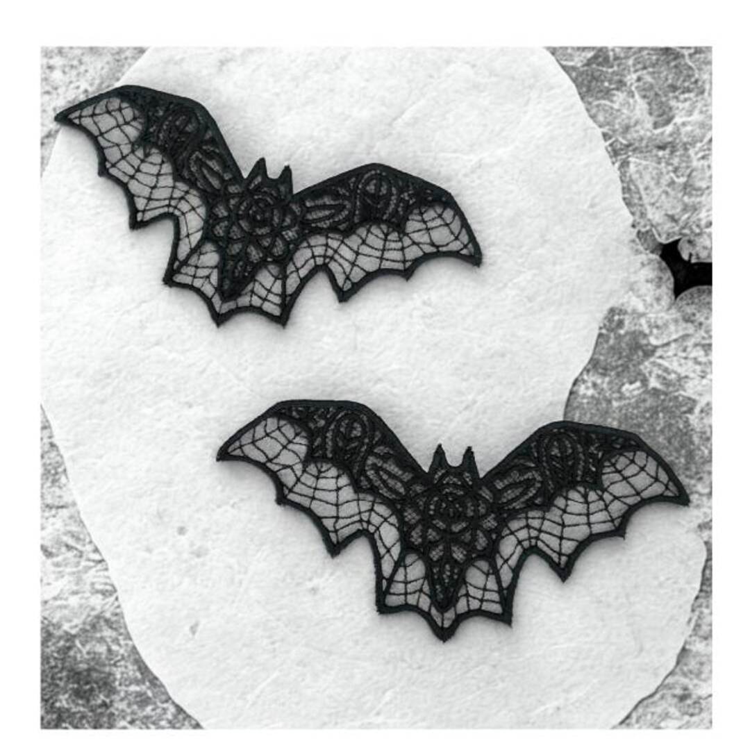 Black Bats: the Essential for a Dark and Mysterious Halloween ...