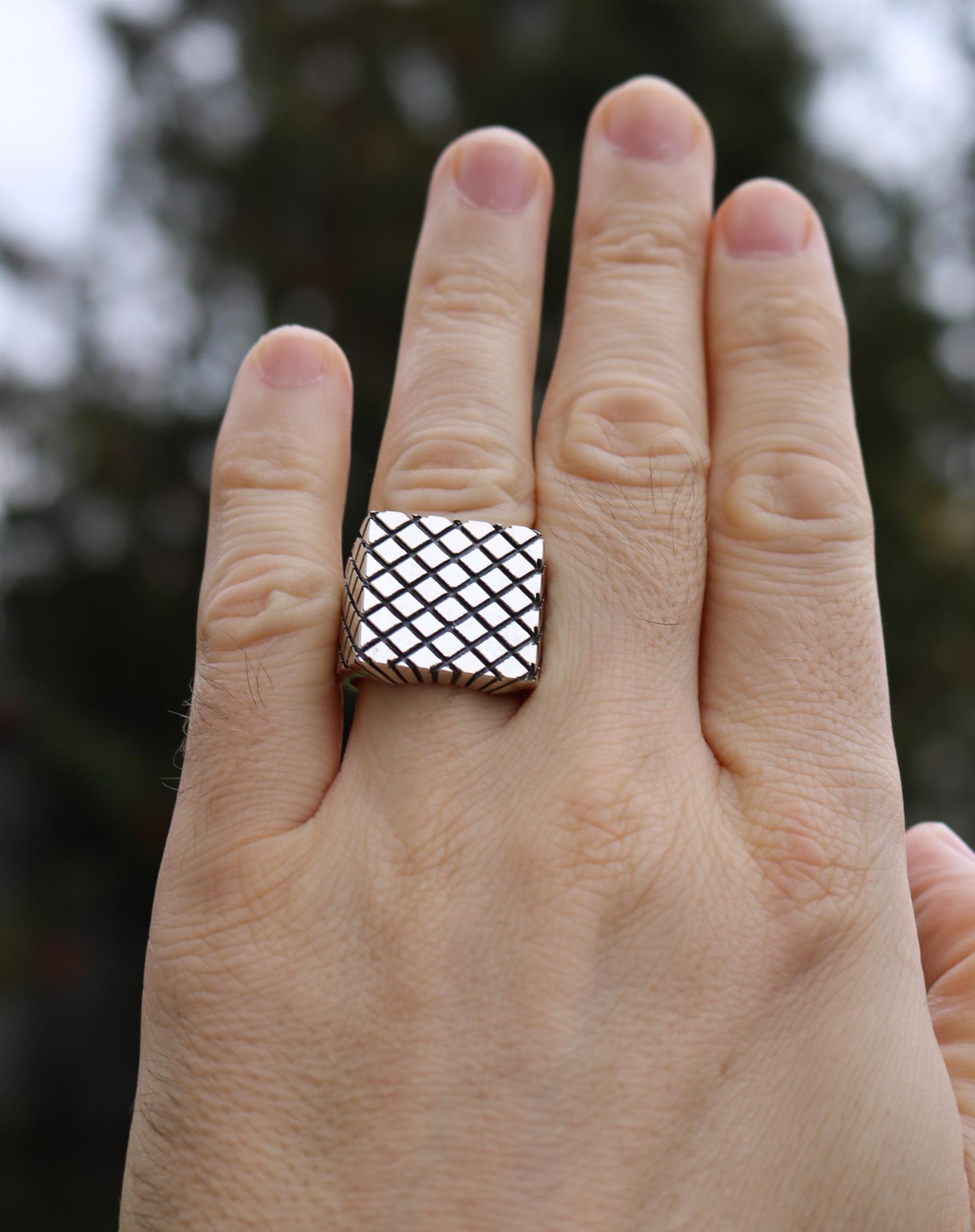 Crossed Engraving Signet Ring Men Old Money Aesthetic Chunky Silver ...