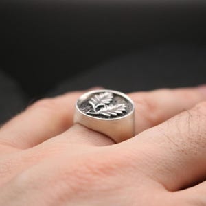 Oak Leaves Mens Silver Signet Ring Round Shape, Nature Inspired Forest ...