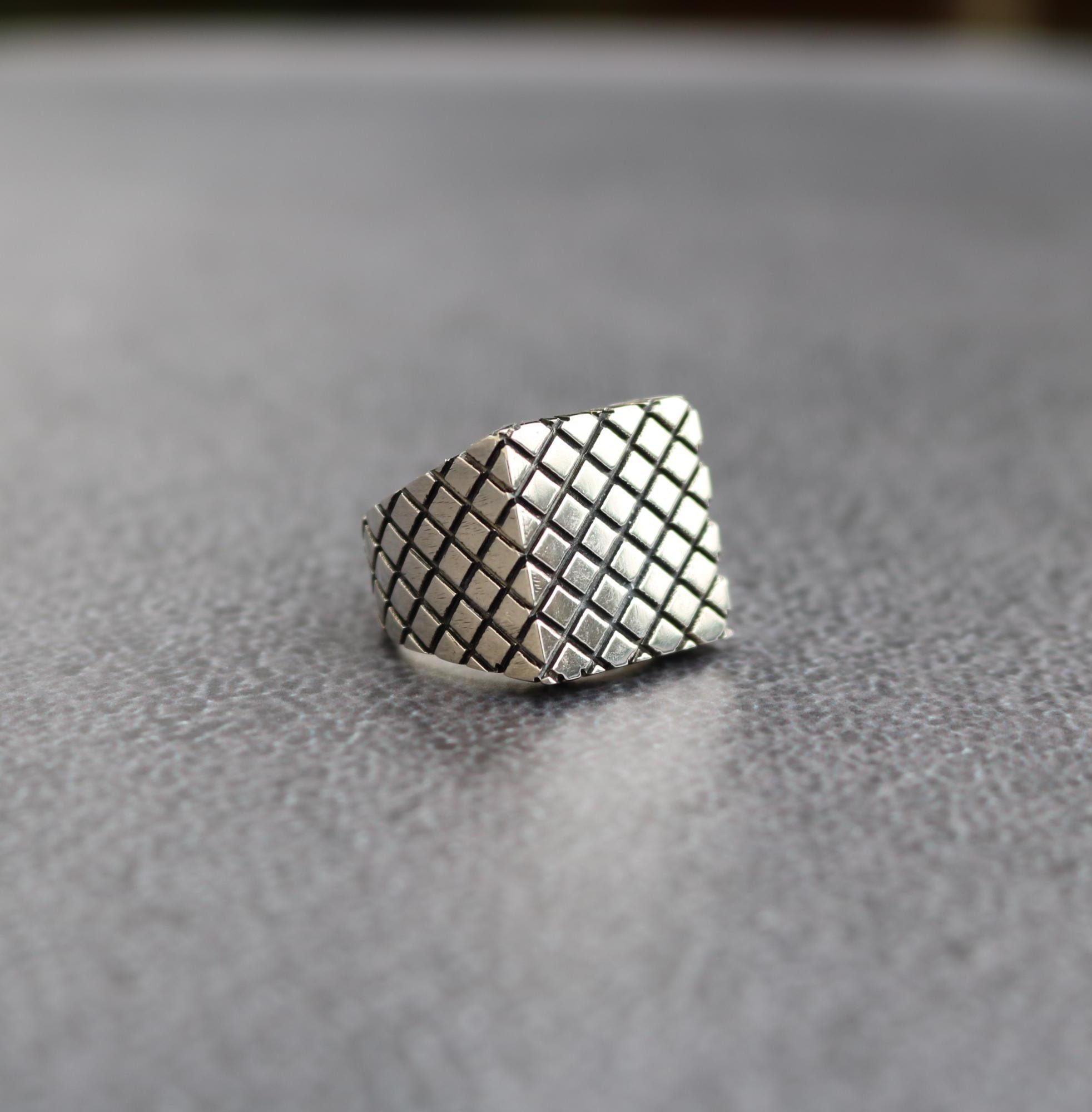 Crossed Engraving Signet Ring Men Old Money Aesthetic Chunky Silver ...