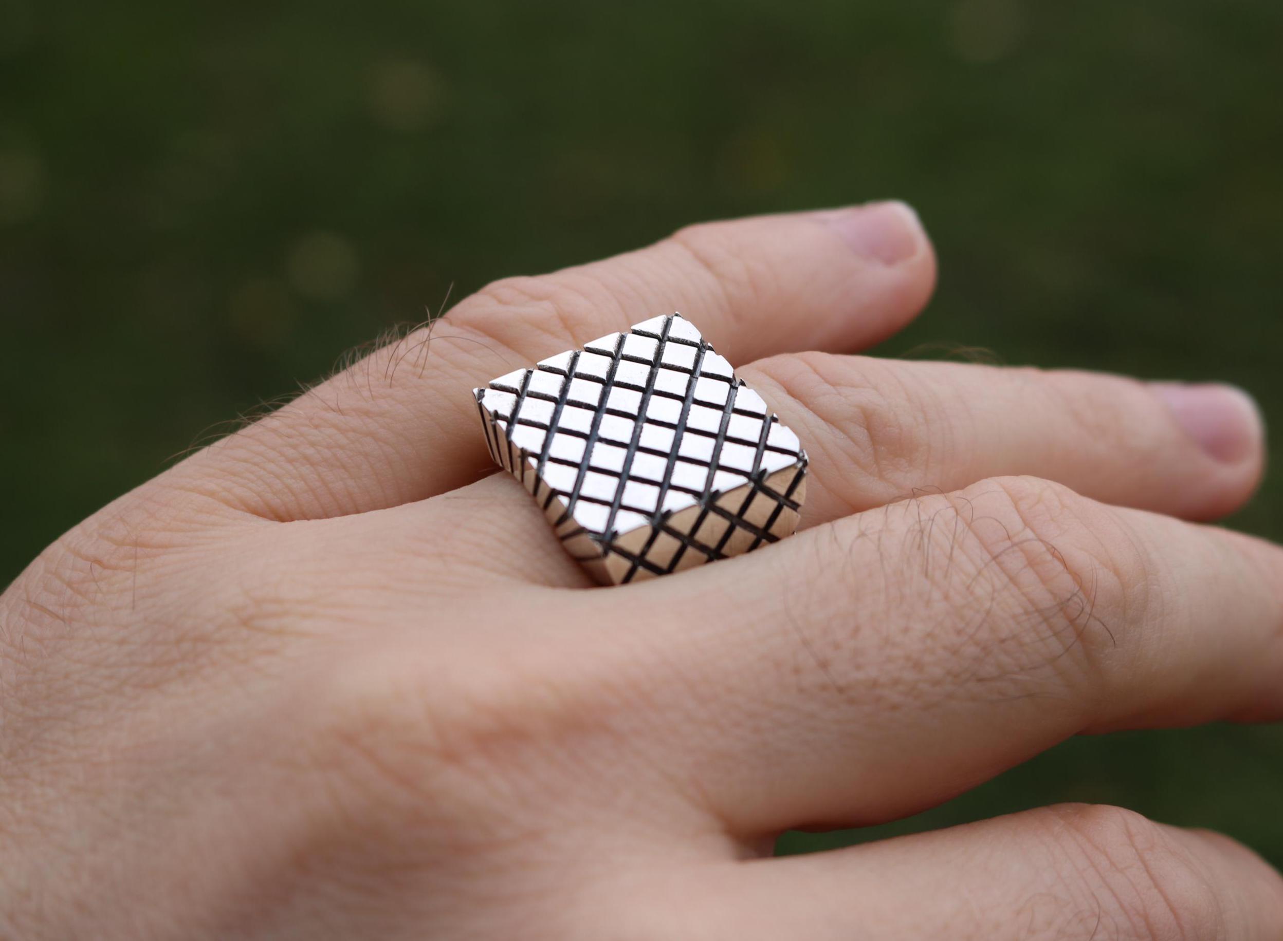 Crossed Engraving Signet Ring Men Old Money Aesthetic Chunky Silver ...