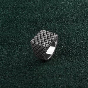 Crossed Engraving Signet Ring Men Old Money Aesthetic Chunky Silver ...