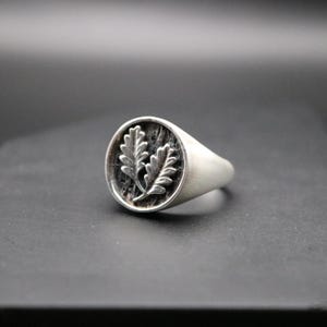 Oak Leaves Mens Silver Signet Ring Round Shape, Nature Inspired Forest ...