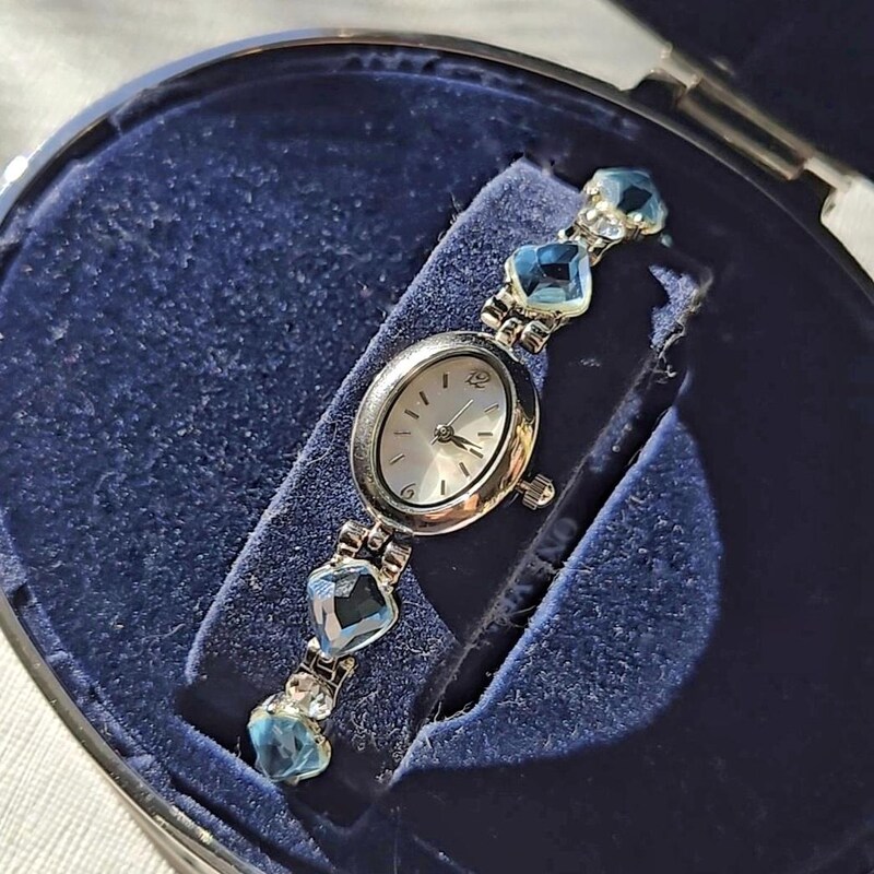 AdornedVintageCo - Etsy