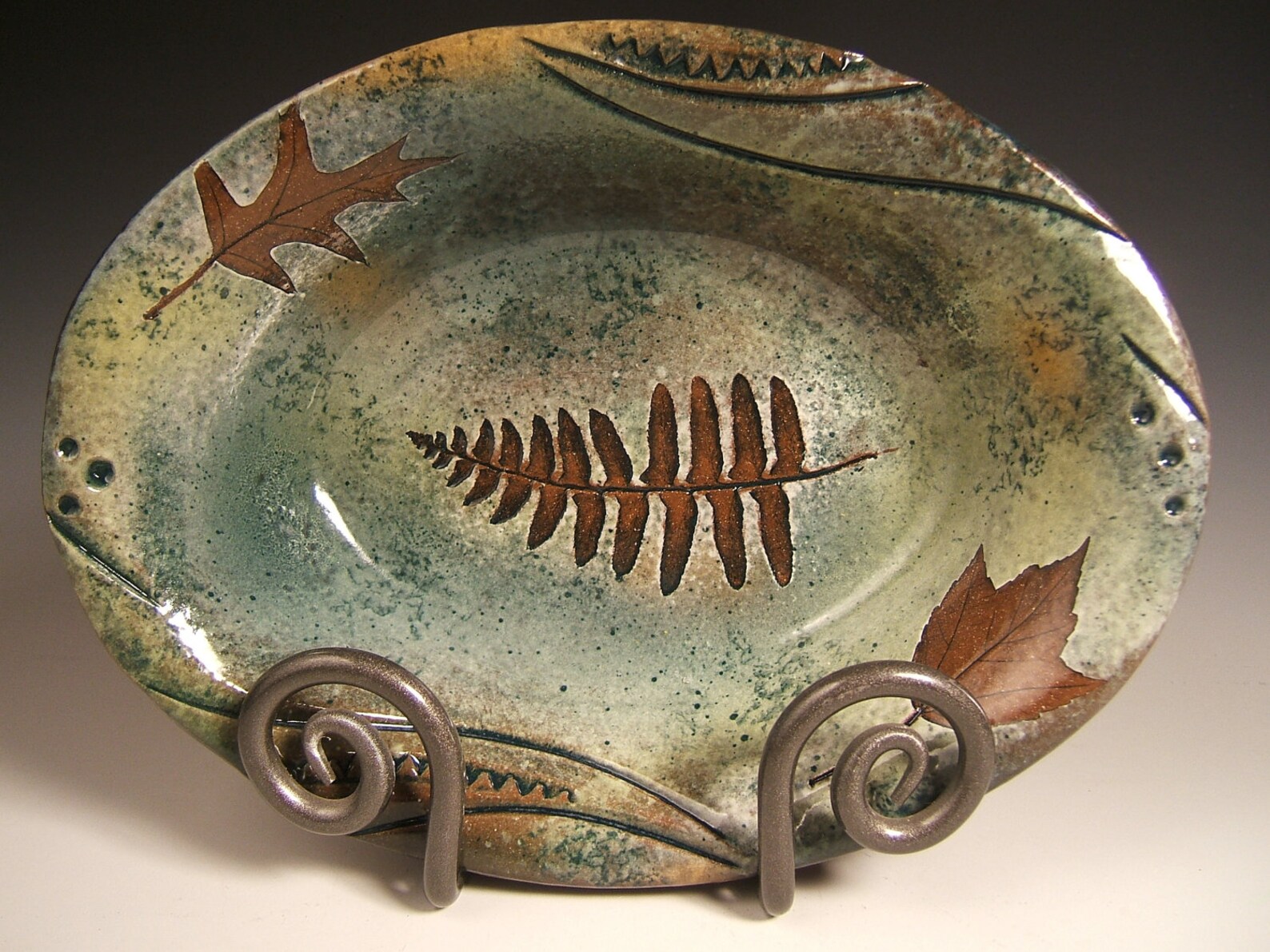 Pottery Serving Bowl Medium With Leaf Impressions - Etsy