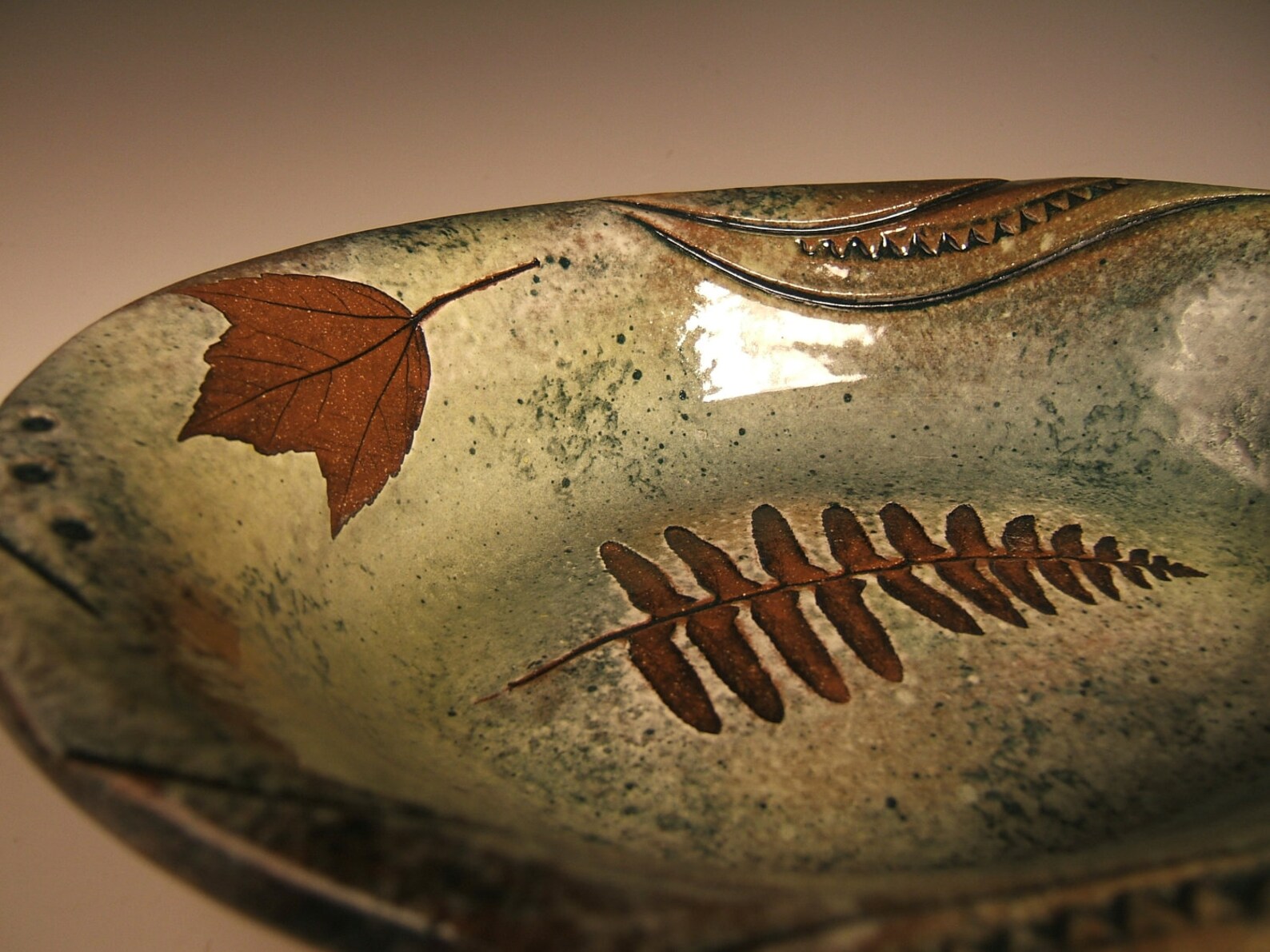 Pottery Serving Bowl Medium With Leaf Impressions - Etsy