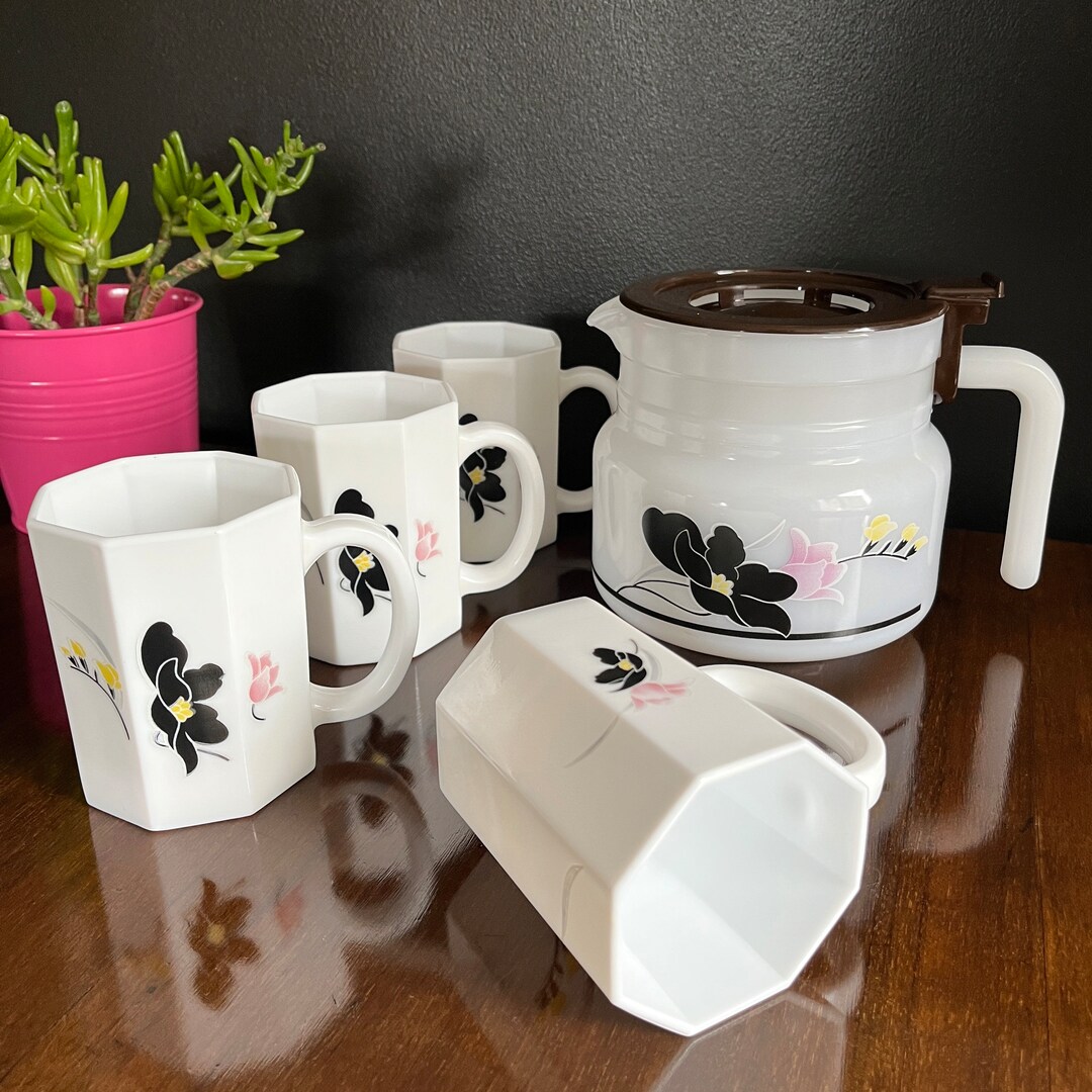 Arcopal Coffee Set - Coffee Pot and Four Mugs - Octagon Shaped Milk ...