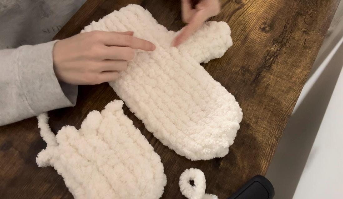 Mitten Video Tutorial/pattern, Learn How to Finger Knit, Hand Knitting ...