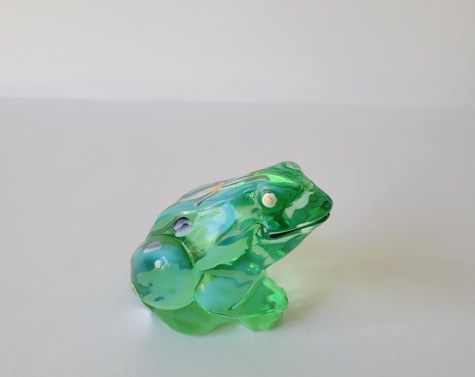 Fenton Art Glass Green Opalescent Frog Paperweight | Hand-painted ...