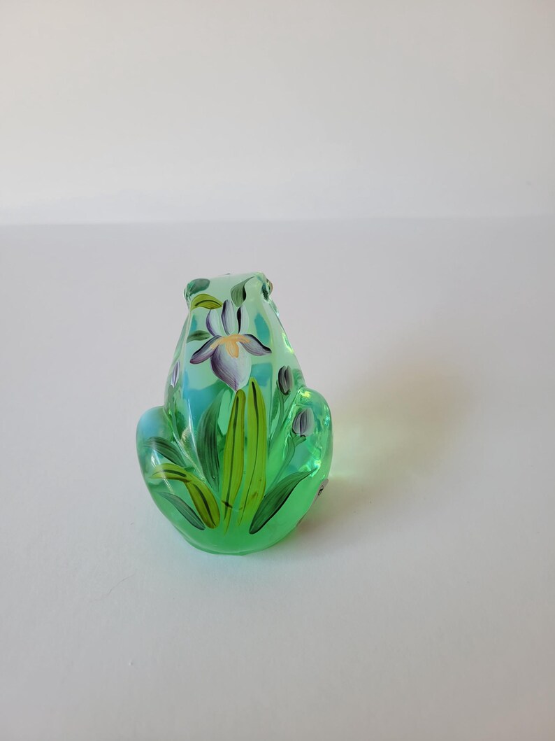 Fenton Art Glass Green Opalescent Frog Paperweight Hand-painted Irises ...