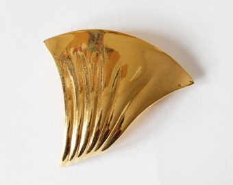 MONET Large Gold Metal Fan Brooch, Figural Pin, 1980s Vintage Brooch ...