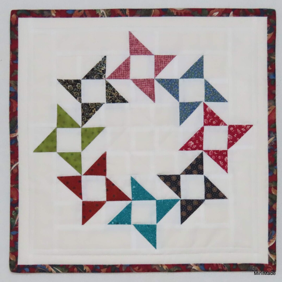 Table Topper, Friendship Star Circle, Quilted Pieced, HST Half Square ...