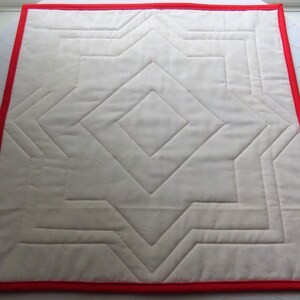 Christmas Table Topper, Quilted Pieced, 8-pointed Star Table Mat, Red ...