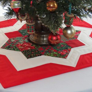 Christmas Table Topper, Quilted Pieced, 8-pointed Star Table Mat, Red ...