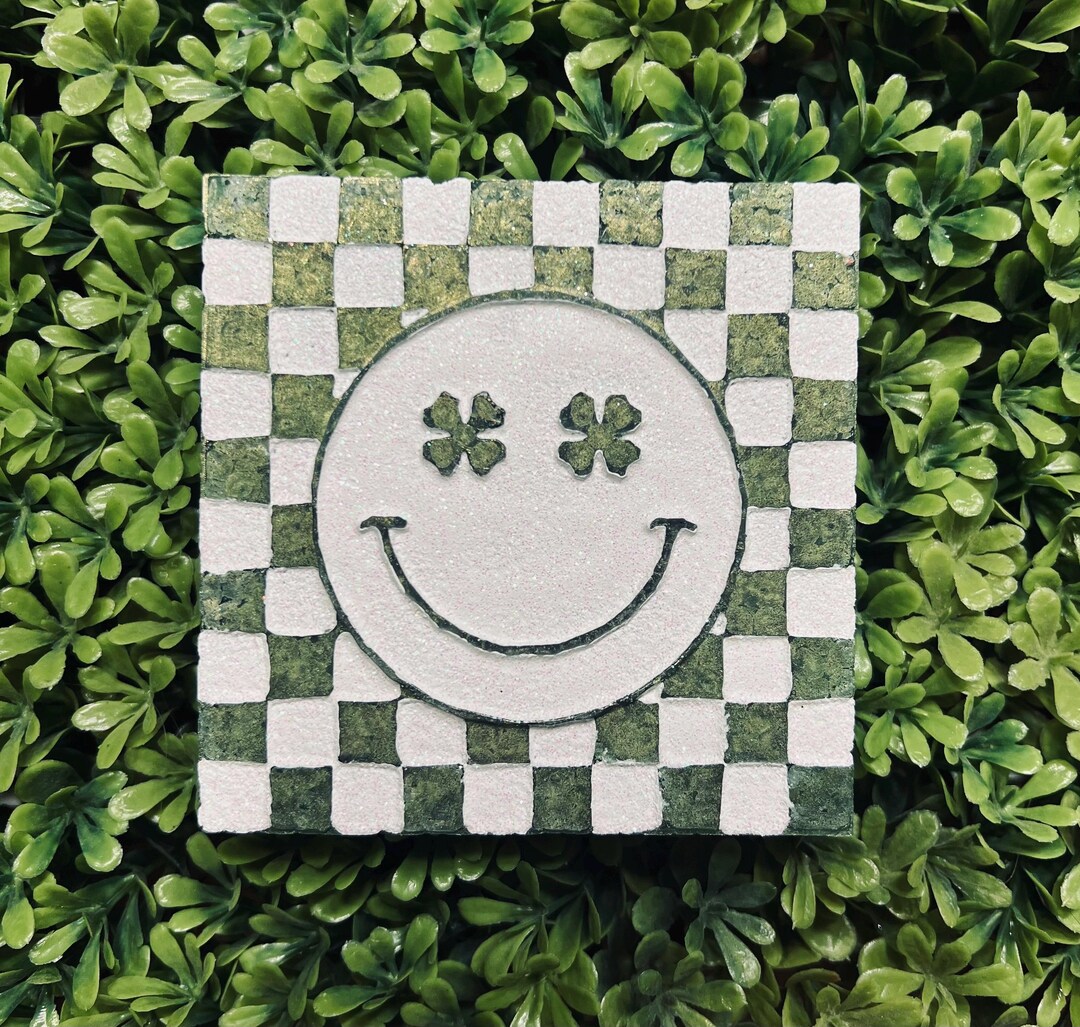 St. Paddy’s Day Checkered Smiley Freshie - Etsy