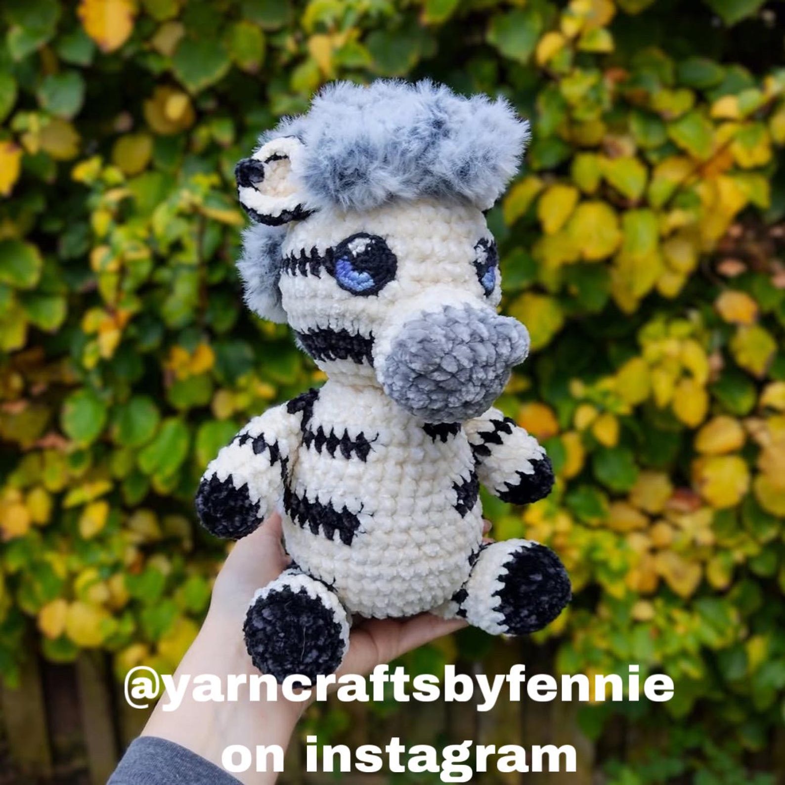 Crochet Pattern: Nutmeg the Horse and Pebbles the Zebra - Etsy