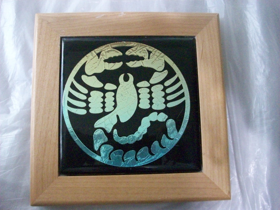 Scorpio Dichroic Tile Trivet or Wall Decoration - Etsy.de