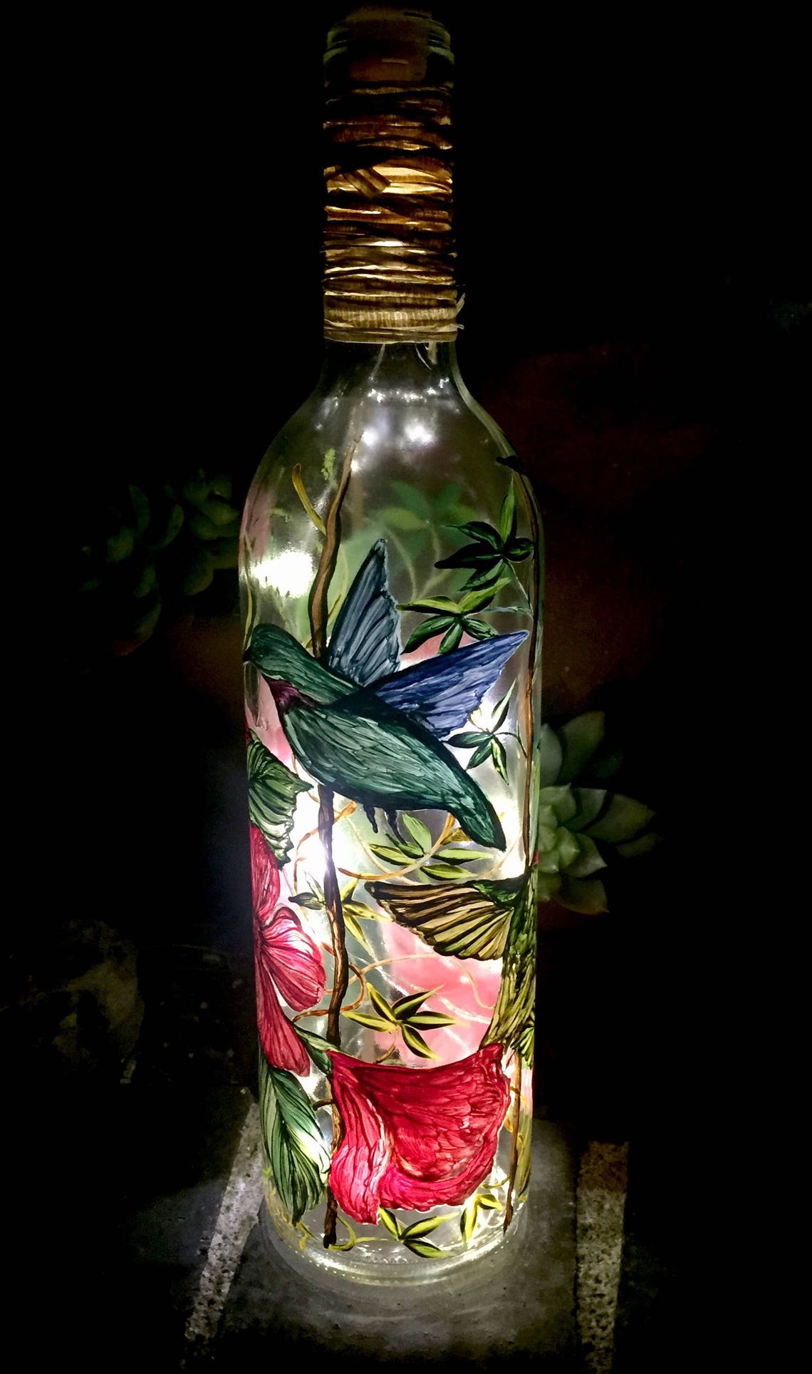 Lighted Wine Bottle. Hummingbirds and Flowers. Gift for Her. - Etsy Denmark