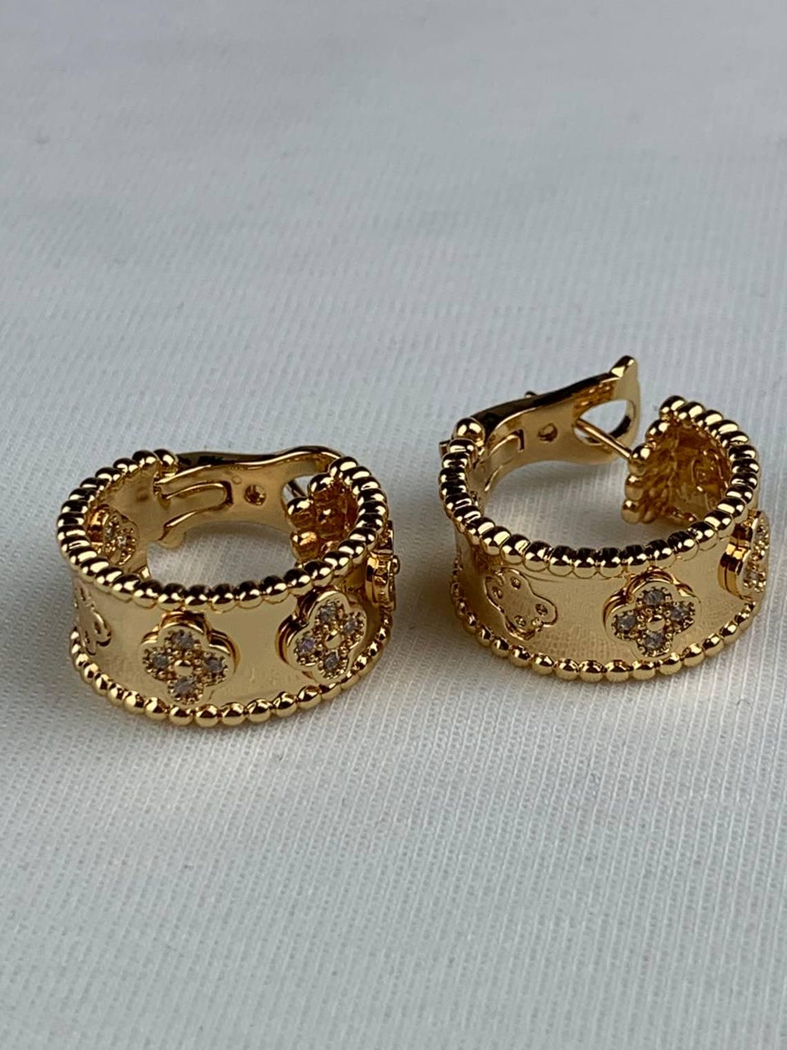 Van Cleef Arpels Gold Clover Diamond Hoop Earrings - Etsy