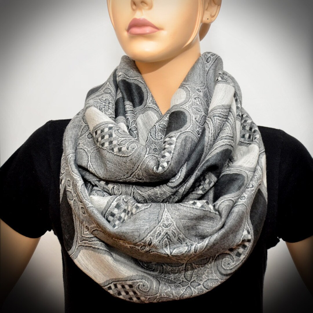 Free US Shipping - Silver Gray Paisley Scarf - Infinity Scarf - Etsy Sweden