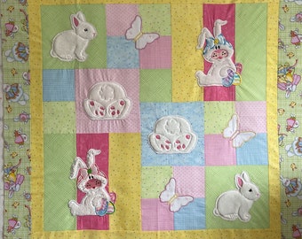 Peek a Boo Quilt - Etsy