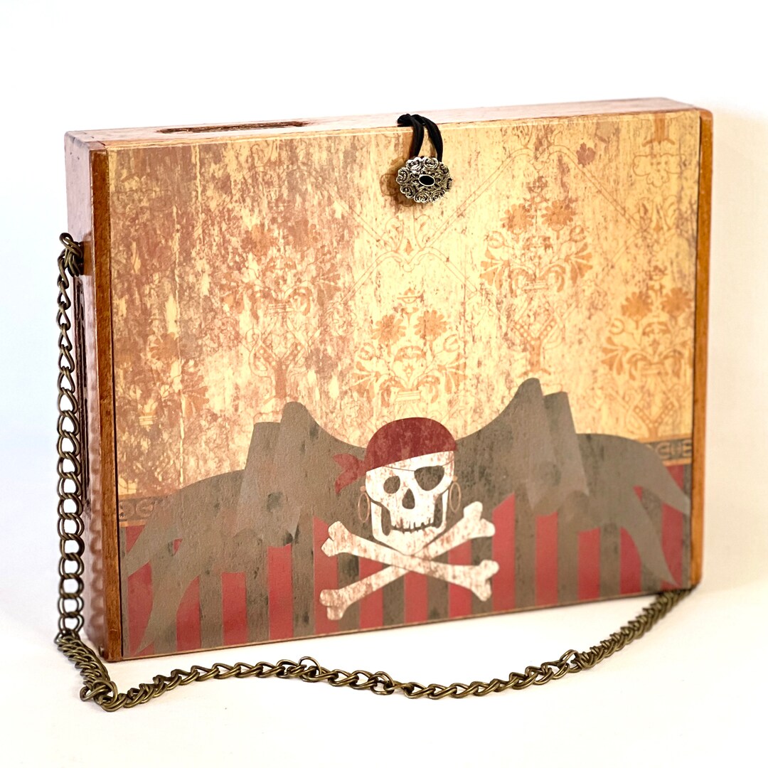Pirate Themed Purse, Skull and Crossbones Cigar Box Purse, Halloween ...