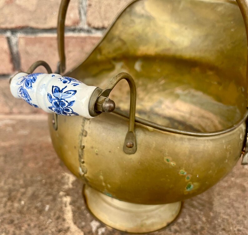 Vintage Copper Coal Scuttle, Porcelain Handle, Delft Handle, Scuttle ...