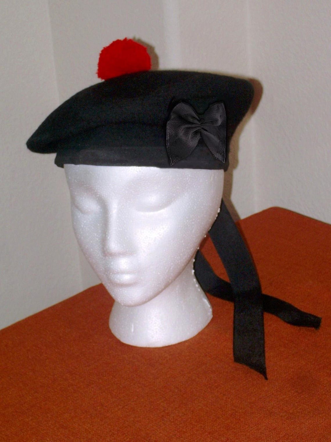Scottish Highland Balmoral Bonnet | Black Wool Balmoral Cap | Military ...
