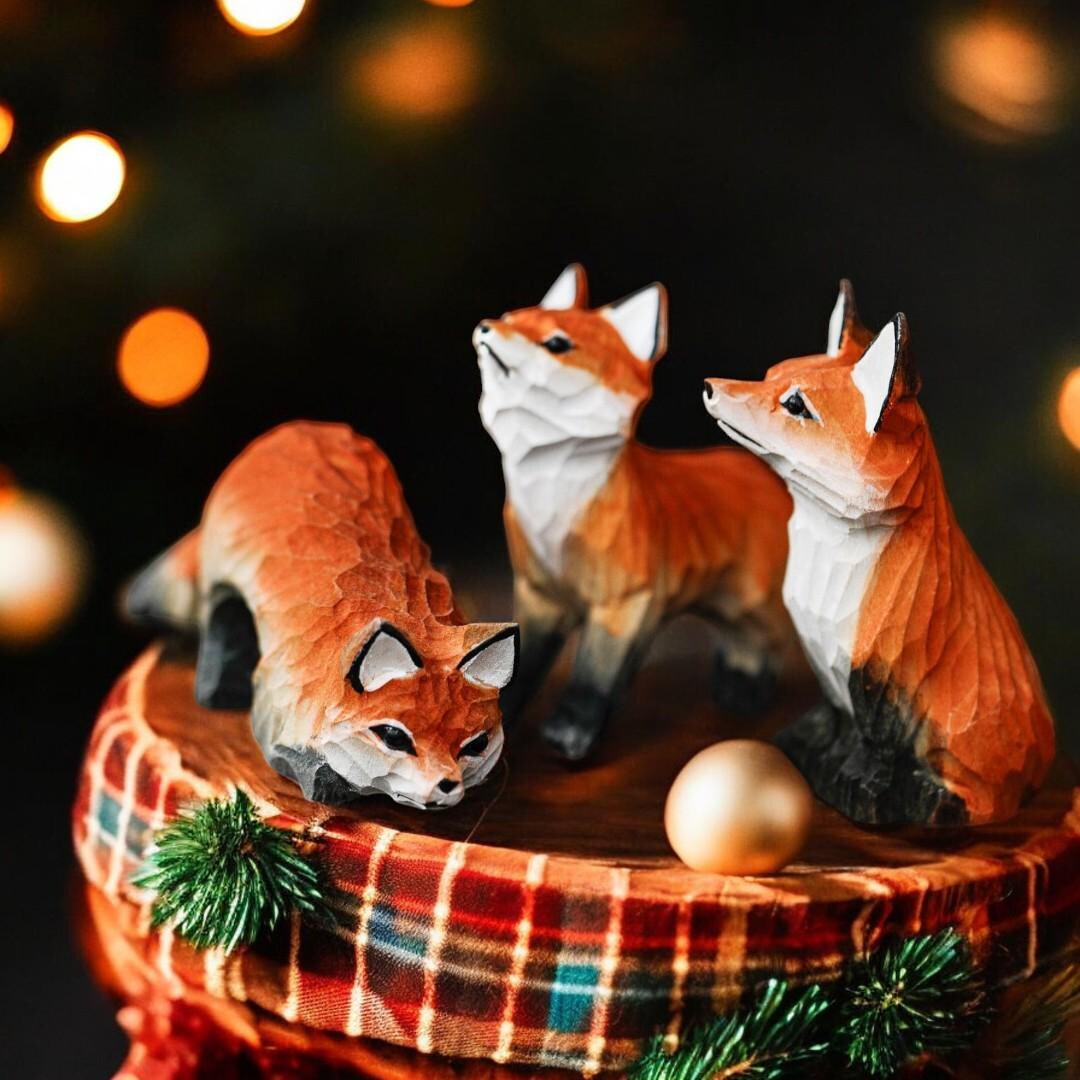Hand-carved Wooden Fox Figurine Set, Cute Mother's Day Gift ...
