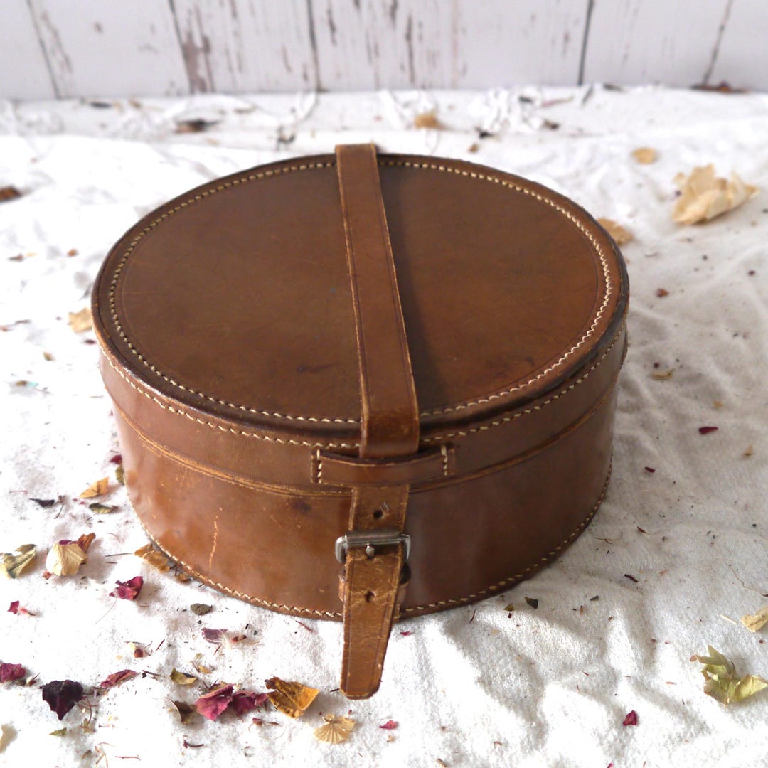 Vintage Leather Collar Box - Etsy