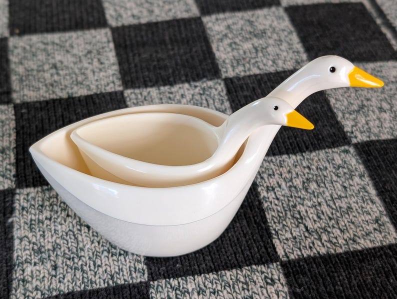 Vintage Geese Stackable Measuring Cups Set of 2 Melamine Kitchen ...