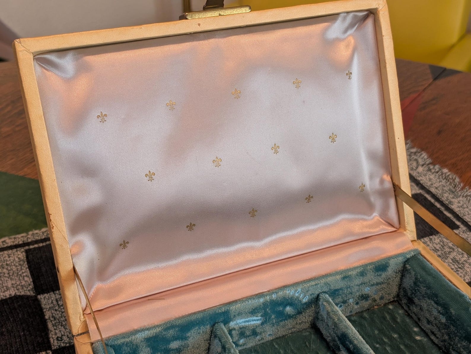 Vintage 1950s Jewelry Box W/ Multiple Drawers MCM White / Cream Blue ...