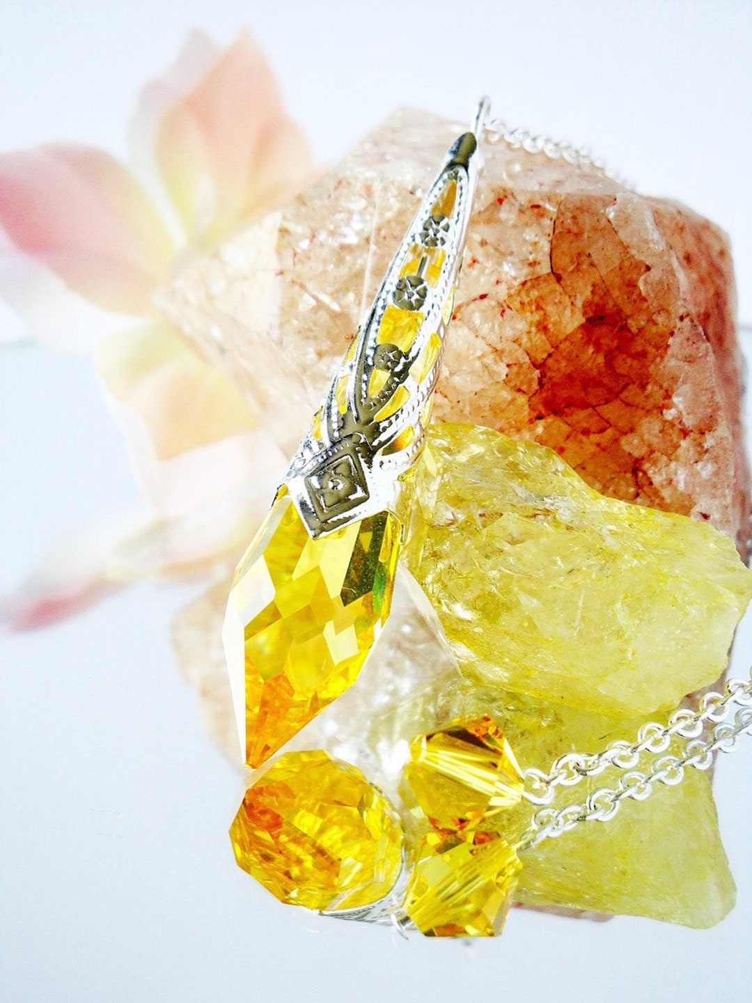 Crystal Pendulum, Yellow Crystal Dowsing Pendulum, Divining Pendulum ...