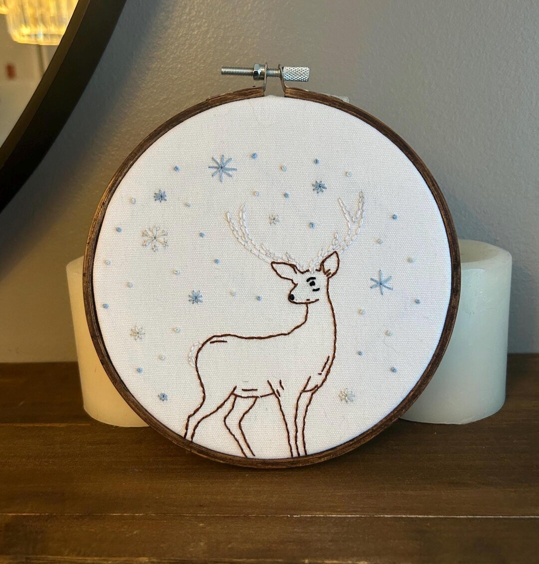 Hand Embroidered Deer Hoop, Winter Woodland Wall Decor, Rustic Holiday ...