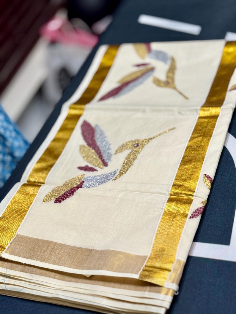 Kerala Kasavu Saree: Cream and Gold Hummingbird Bird Pattern Saree - Etsy