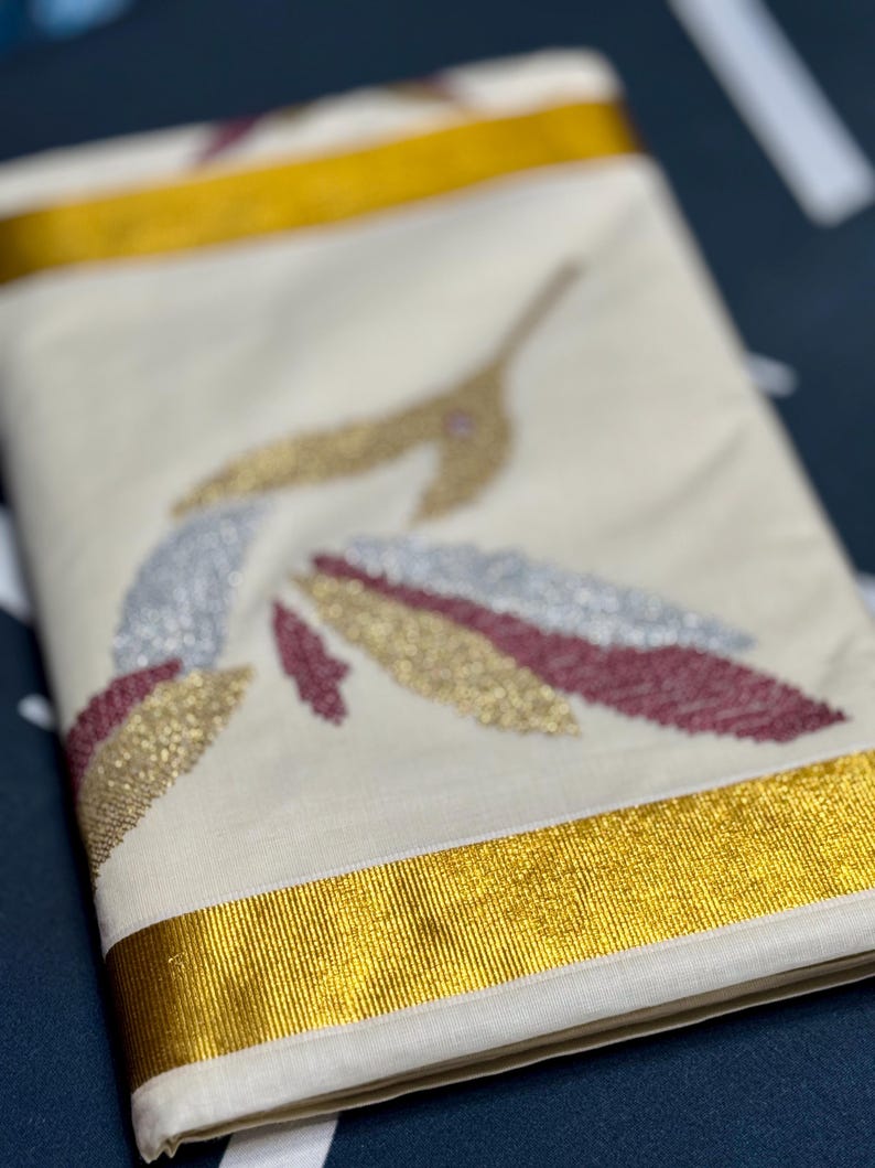Kerala Kasavu Saree: Cream and Gold Hummingbird Bird Pattern Saree - Etsy