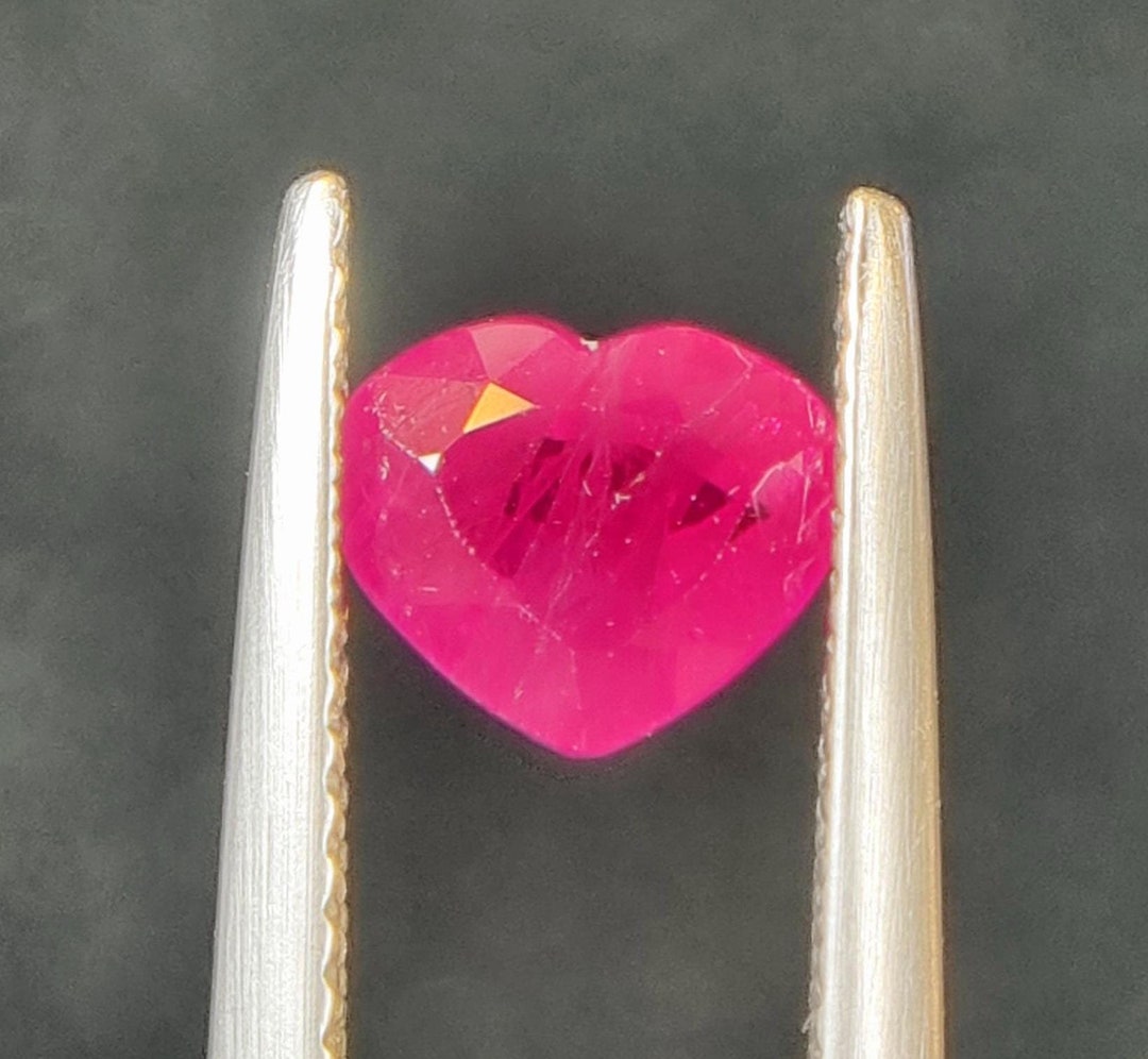 Ruby, 1.39 Carat Natural Ruby Heart Cut, Heated Ruby, Loose Gemstone ...