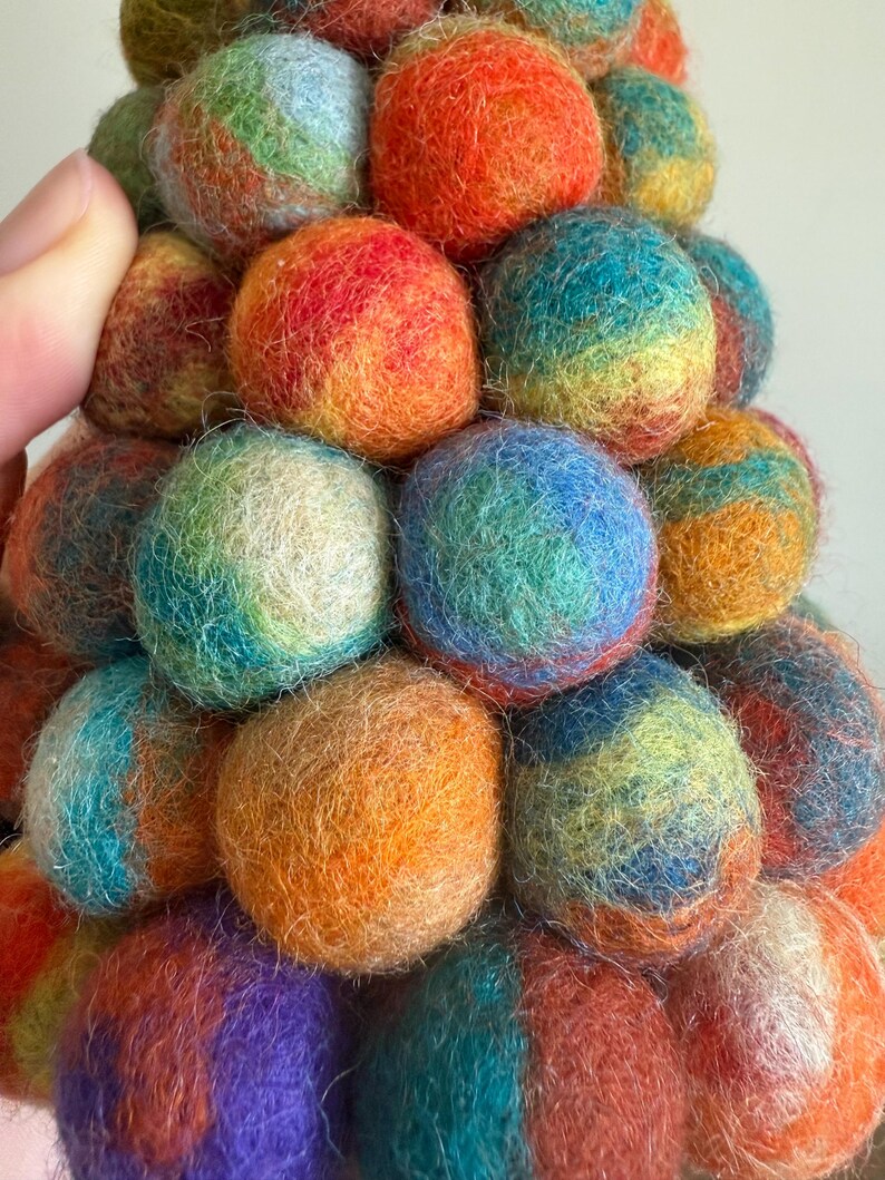 Colorful Felt Ball Christmas Tree – 2,5cm Wool Felt Balls in Rainbow ...