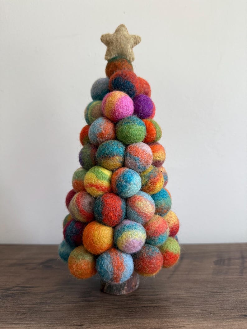 Colorful Felt Ball Christmas Tree – 2,5cm Wool Felt Balls in Rainbow ...